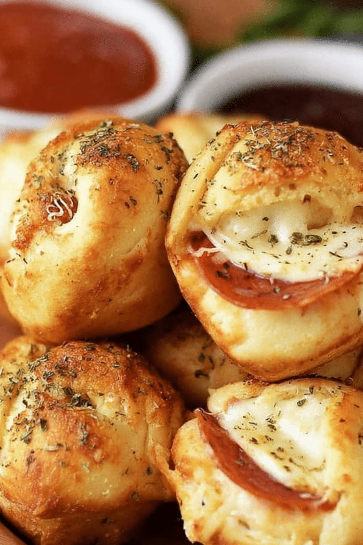 Pepperoni Cheese Pizza Bombs – 10-Minute Snack Recipe - ZazaCook
