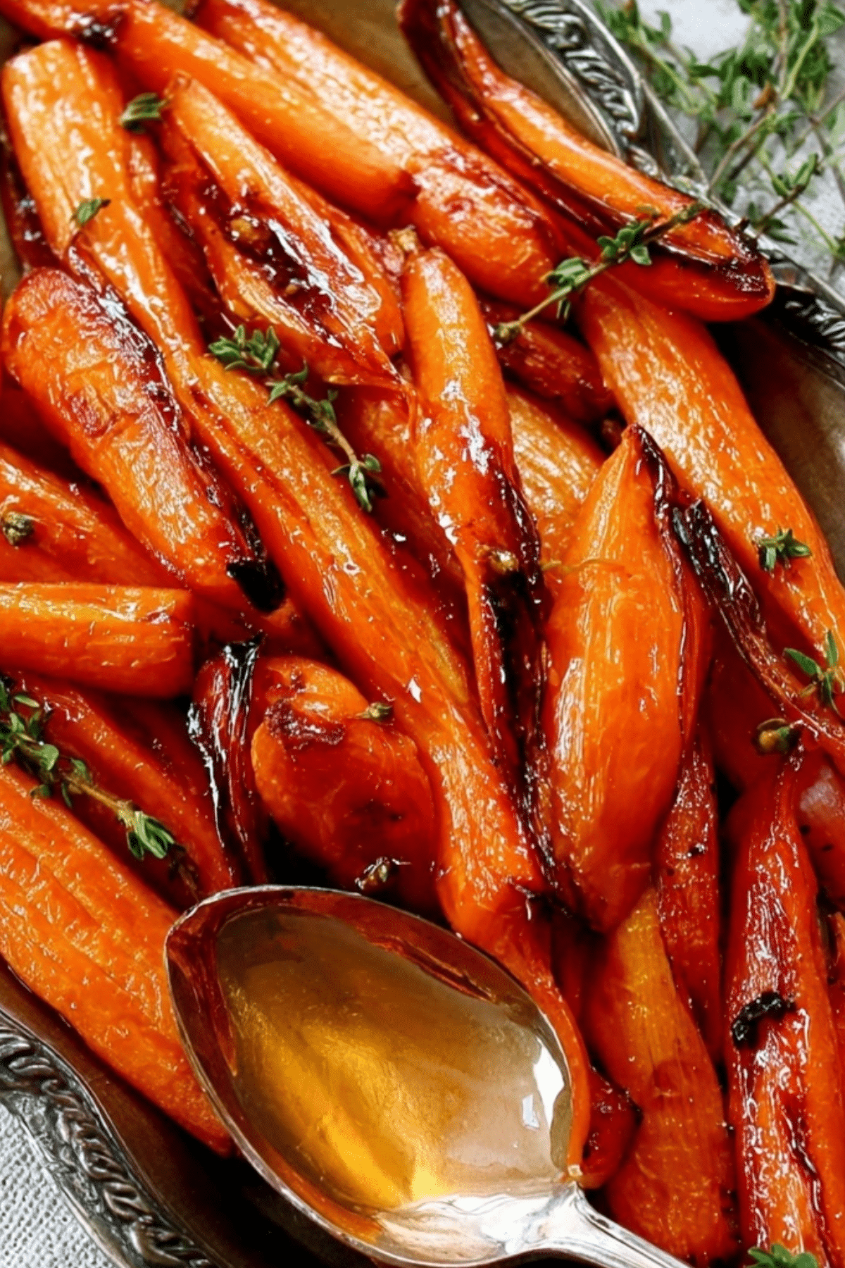 Roasted Carrots with Honey & Thyme – Easy & Delicious - ZazaCook