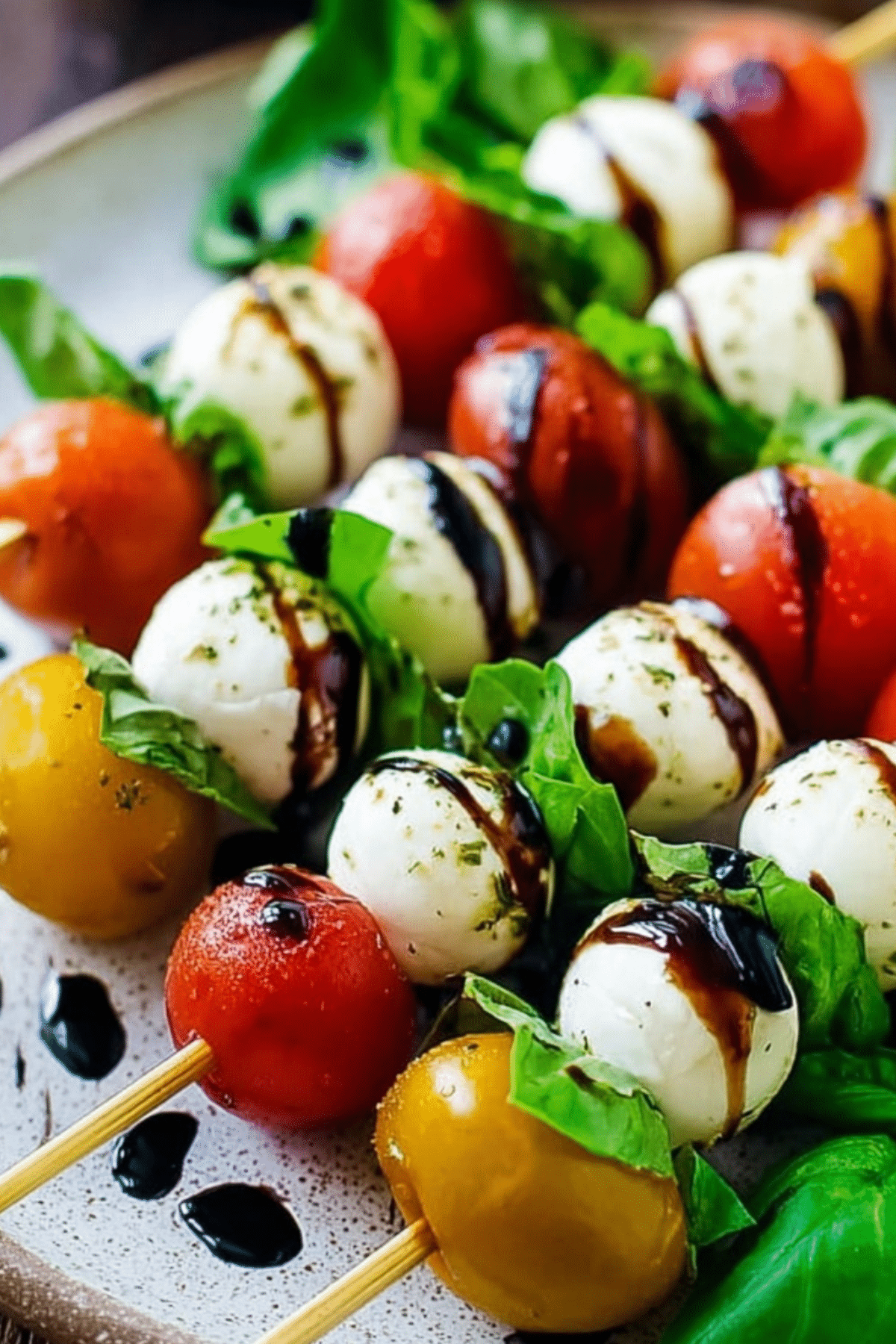 Caprese Skewers: Easy and Flavorful Recipe" - ZazaCook