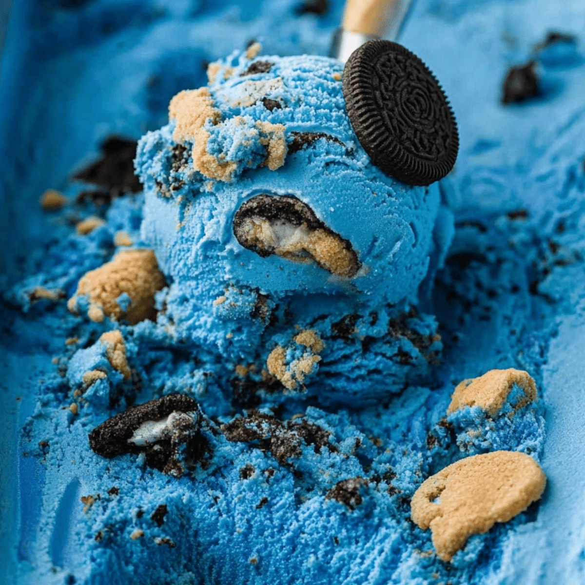 Cookie Monster Ice Cream – Easy No-Churn Recipe - ZazaCook