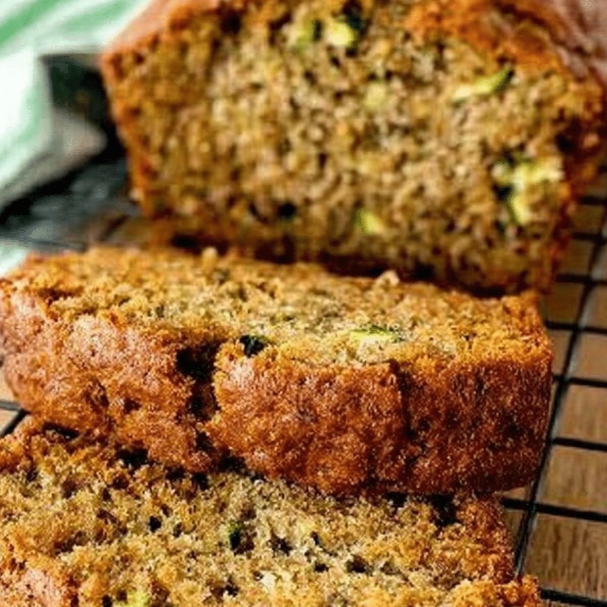 Moist Zucchini Bread Recipe - Easy & Delicious - ZazaCook