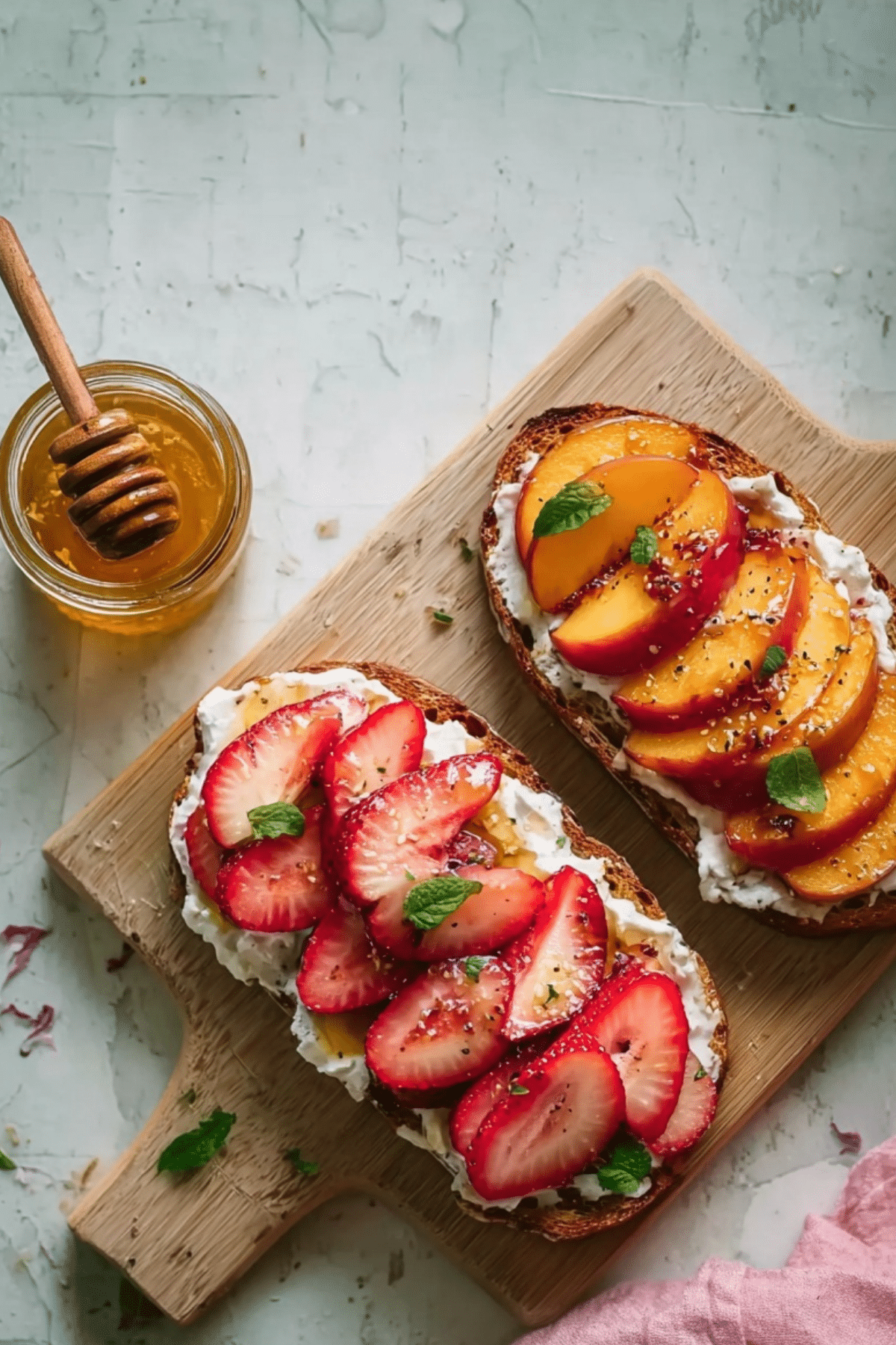 Strawberry Honey Breakfast Toasts – 1 Easy Morning Delight - ZazaCook