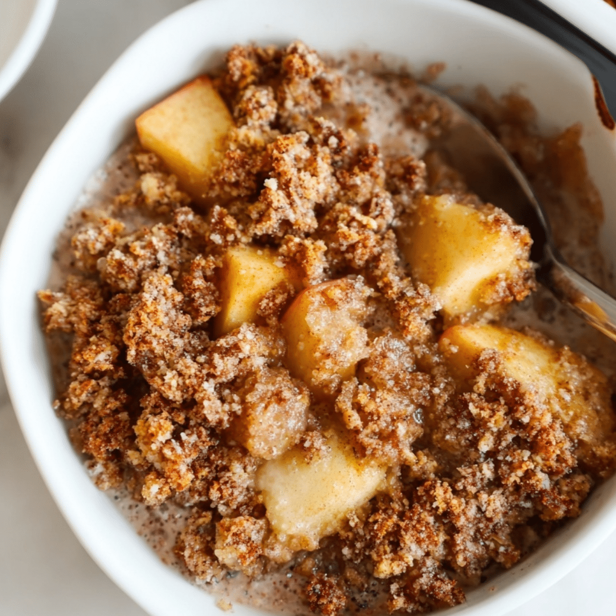 Breakfast Apple Crumble Easy Recipe - ZazaCook
