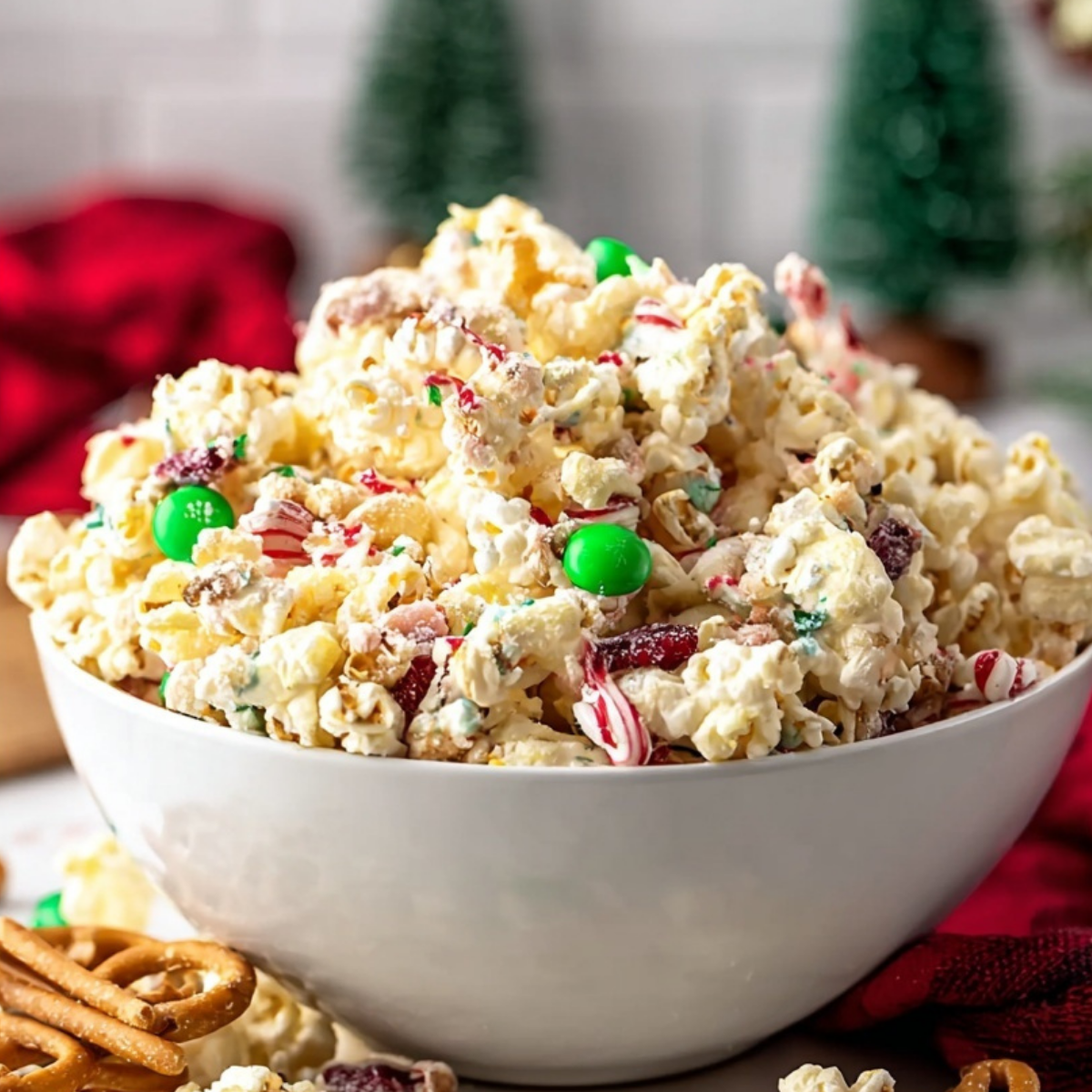 Christmas Popcorn Recipe: Easy & Fun Holiday Snack - ZazaCook