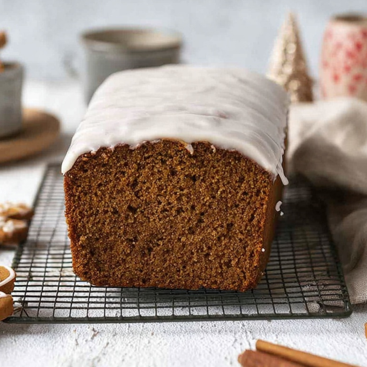 Iced Gingerbread Loaf Cake – Easy Holiday Favorite - ZazaCook