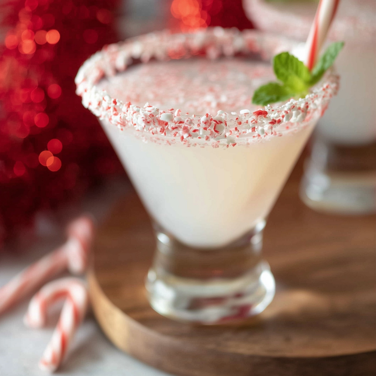 Candy Cane Christmas Mocktails – Festive & Easy Drink - ZazaCook