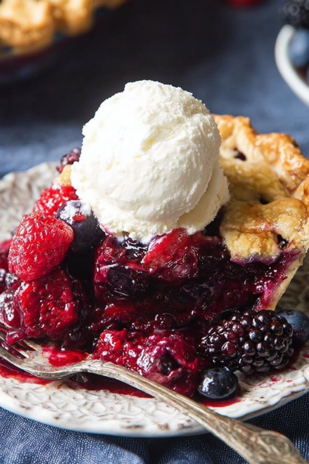 Mixed Berry Pie Recipe – Easy Homemade Treat - ZazaCook