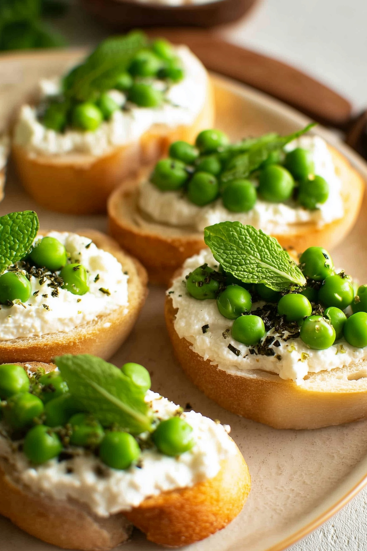 Ricotta Crostini with Peas and Mint | Easy Spring Appetizer - ZazaCook