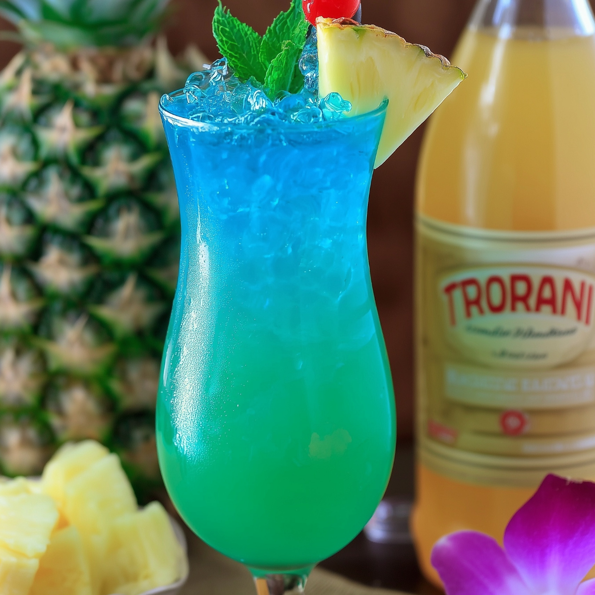 Blue Hawaii Mocktail Recipe – Easy & Tropical - ZazaCook